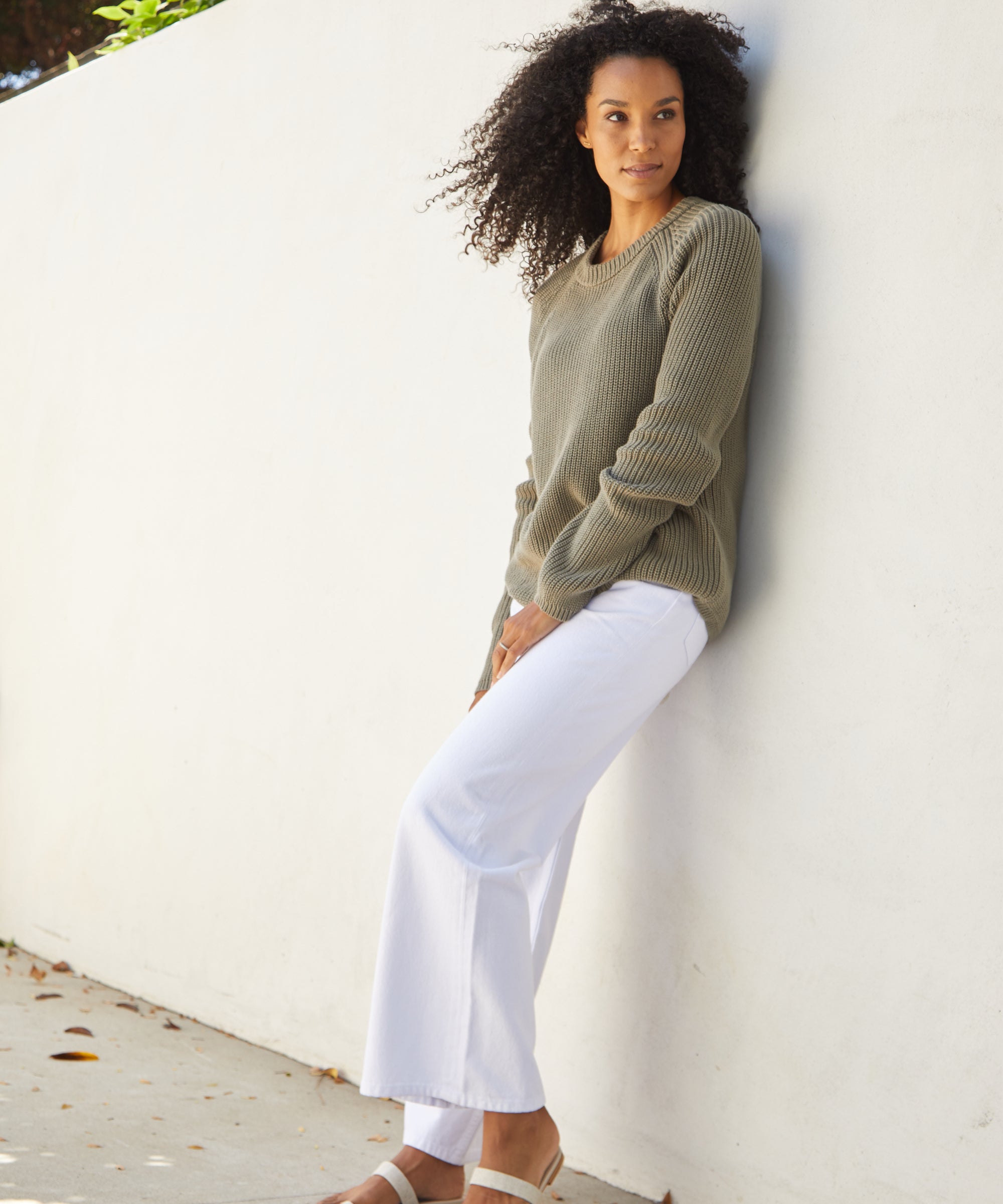 Chic White Jeans Outfit Ideas for Summer 2019 | Jenni Kayne