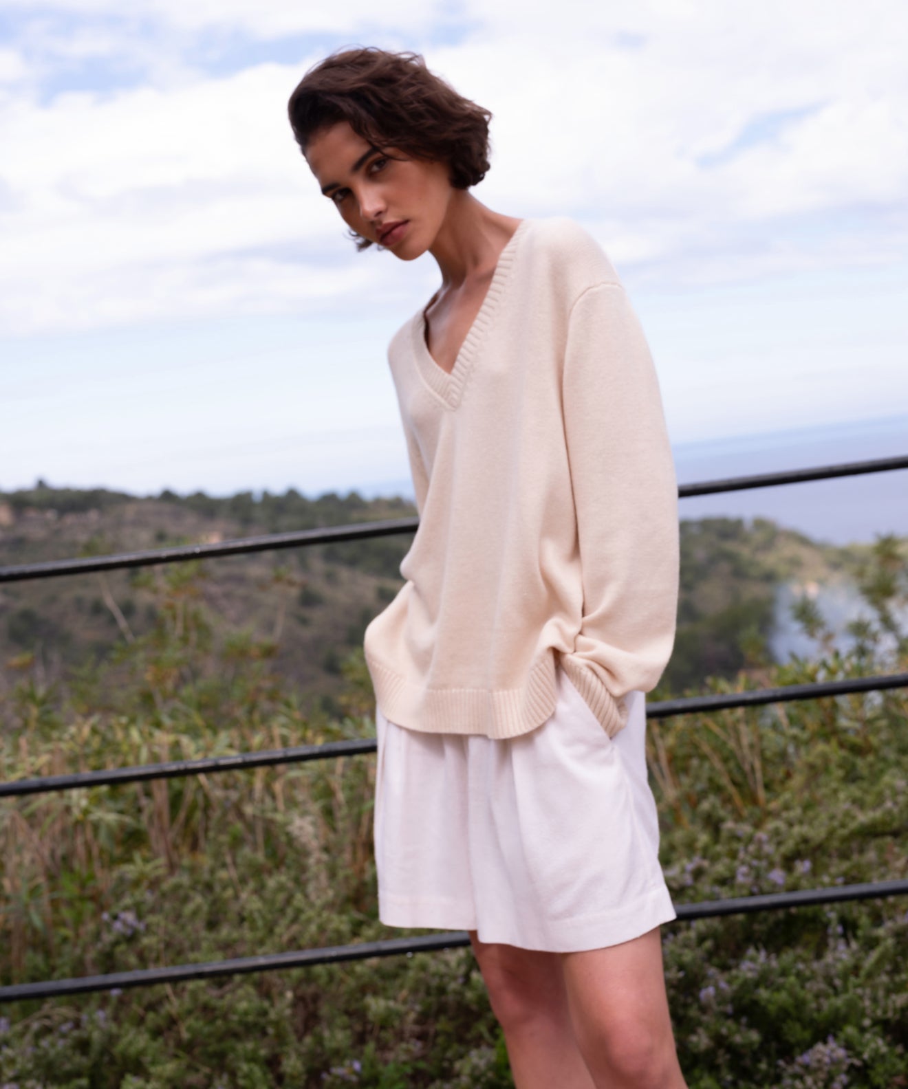 Simone V-Neck – Jenni Kayne