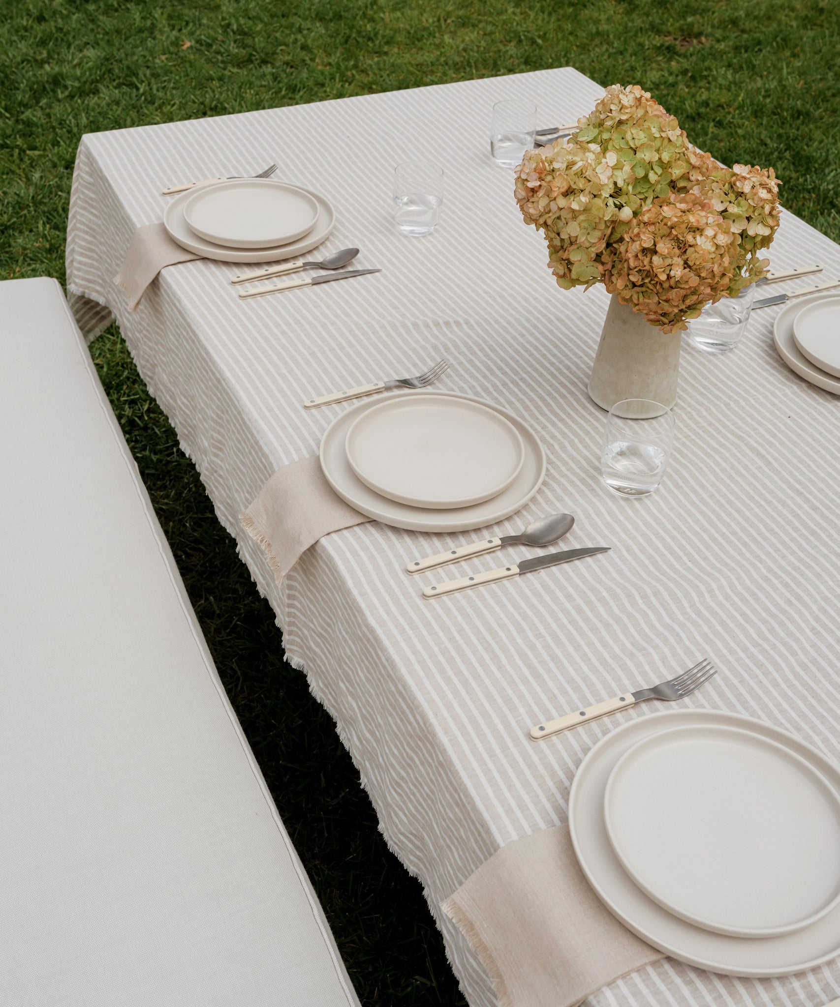 Frayed Linen Tablecloth – Jenni Kayne
