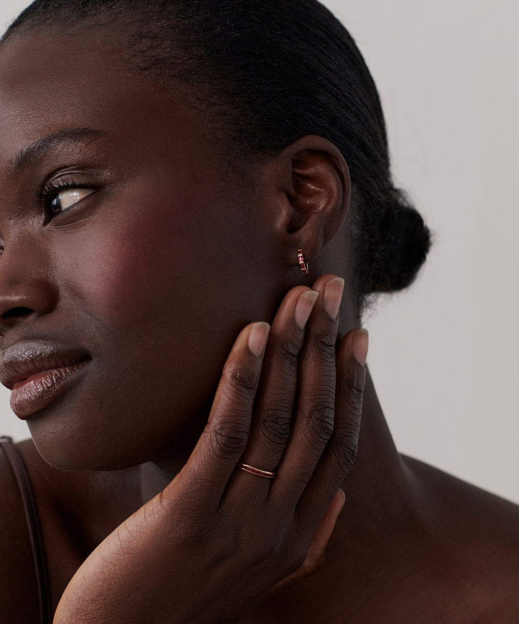 Merit Baguette Hoops – Jenni Kayne