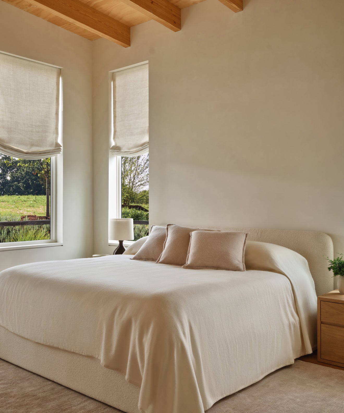 Upholstered Cove Bed – Jenni Kayne